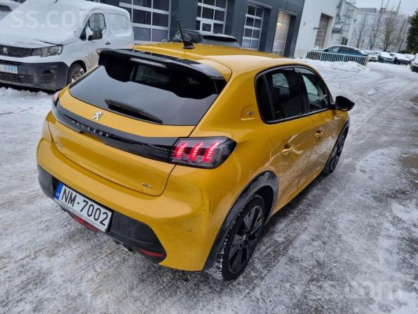 Yellow Peugeot 208 2023 in Riga, with an engine capacity of 1.20 L and mileage of 51 thousand km for 14500 €, photo 2 on AUTOMOTO.COM.LV