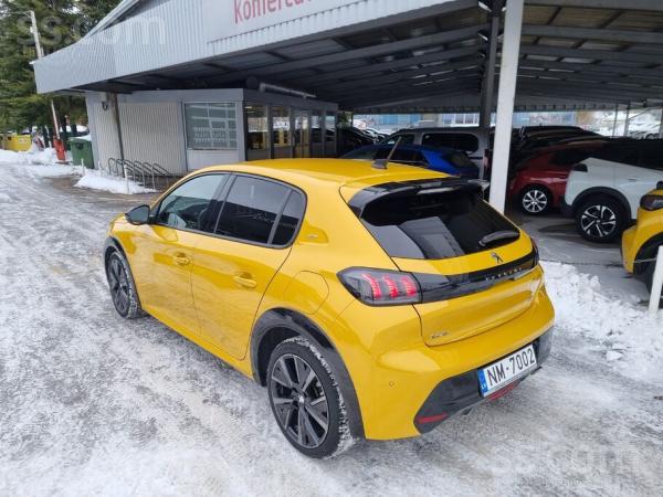 Yellow Peugeot 208 2023 in Riga, with an engine capacity of 1.20 L and mileage of 51 thousand km for 14500 €, photo 4 on AUTOMOTO.COM.LV