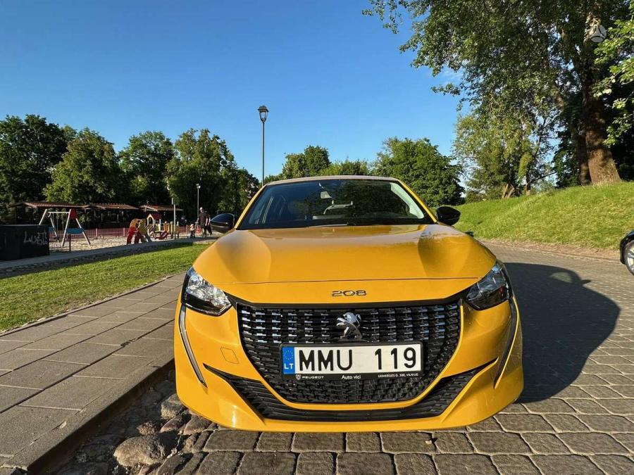 Желтый Пежо 208 2023 в Вильнюс, объемом двигателя 1.20 л и пробегом 46 тыс. км за 13300 €, фото 4 на AUTOMOTO.COM.LV