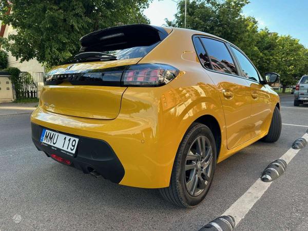 Yellow Peugeot 208 2023 in Vilnius, with an engine capacity of 1.20 L and mileage of 46 thousand km for 13300 €, photo 5 on AUTOMOTO.COM.LV