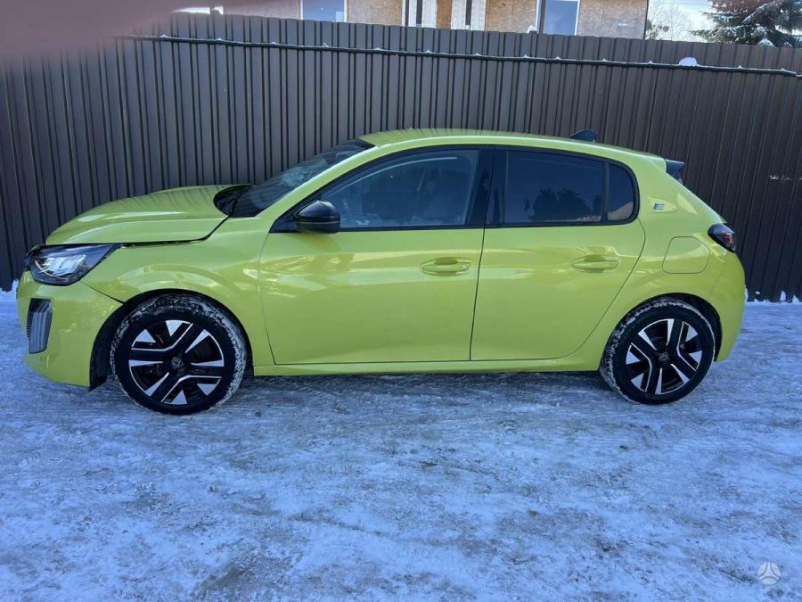 Yellow Peugeot 208 2024 in Kaunas, with an engine capacity of 0.00 L and mileage of 20 thousand km for 8900 €, photo 4 on AUTOMOTO.COM.LV