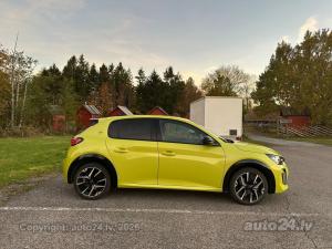 Yellow Peugeot 208 2024 in Tallinn, with an engine capacity of 1.20 L and mileage of 32 thousand km for 25000 €, photo 6 on AUTOMOTO.COM.LV