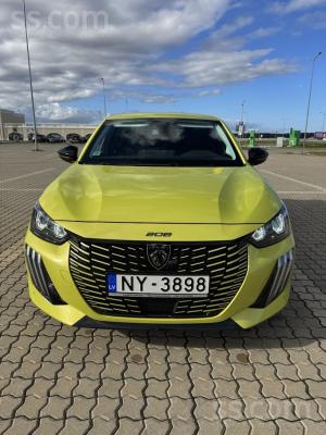 Yellow Peugeot 208 2024 in Riga, with an engine capacity of 1.20 L and mileage of 17 thousand km for 18300 €, photo 5 on AUTOMOTO.COM.LV