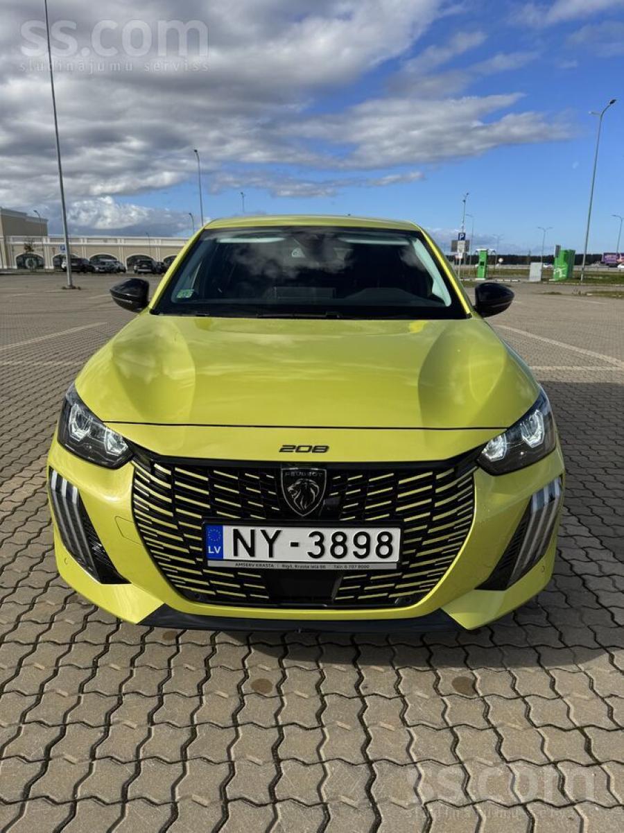 Yellow Peugeot 208 2024 in Riga, with an engine capacity of 1.20 L and mileage of 17 thousand km for 18300 €, photo 5 on AUTOMOTO.COM.LV
