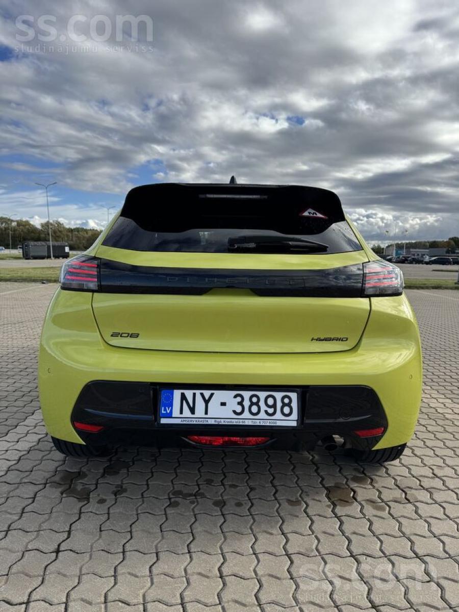 Yellow Peugeot 208 2024 in Riga, with an engine capacity of 1.20 L and mileage of 17 thousand km for 18300 €, photo 8 on AUTOMOTO.COM.LV
