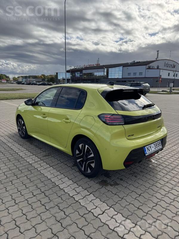 Yellow Peugeot 208 2024 in Riga, with an engine capacity of 1.20 L and mileage of 17 thousand km for 18300 €, photo 9 on AUTOMOTO.COM.LV