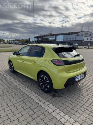 Yellow Peugeot 208 2024 in Riga, with an engine capacity of 1.20 L and mileage of 17 thousand km for 18300 €, photo 10 on AUTOMOTO.COM.LV