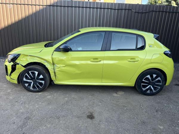 Dzeltens Peugeot 208 2024 Kauņa, ar dzinēja tilpumu 0.00 L un nobraukumu 13 tūkst. km par 10900 €, foto 5 vietnē AUTOMOTO.COM.LV