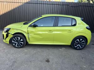 Dzeltens Peugeot 208 2024 Kauņa, ar dzinēja tilpumu 0.00 L un nobraukumu 13 tūkst. km par 10900 €, foto 6 vietnē AUTOMOTO.COM.LV