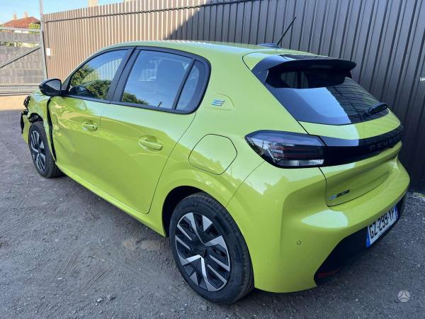 Dzeltens Peugeot 208 2024 Kauņa, ar dzinēja tilpumu 0.00 L un nobraukumu 13 tūkst. km par 10900 €, foto 7 vietnē AUTOMOTO.COM.LV