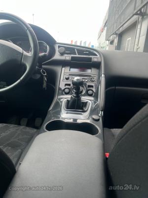 Smilšu krāsa Peugeot 3008 2011 Tartu, ar dzinēja tilpumu 1.60 L un nobraukumu 226 tūkst. km par 3690 €, foto 13 vietnē AUTOMOTO.COM.LV
