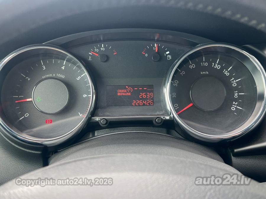 Smilšu krāsa Peugeot 3008 2011 Tartu, ar dzinēja tilpumu 1.60 L un nobraukumu 226 tūkst. km par 3690 €, foto 14 vietnē AUTOMOTO.COM.LV