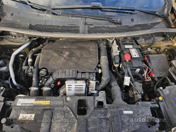 Beige Peugeot 3008 2018 in Tartu, with an engine capacity of 1.20 L and mileage of 176 thousand km for 13000 €, photo 11 on AUTOMOTO.COM.LV