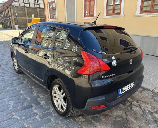 Black Peugeot 3008 2010 in Jelgava, with an engine capacity of 1.60 L and mileage of 378 thousand km for 2390 €, photo 3 on AUTOMOTO.COM.LV