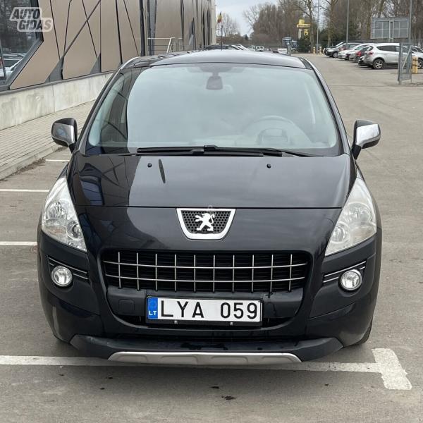 Black Peugeot 3008 2011 in Siauliai, with an engine capacity of 2.00 L and mileage of 310 thousand km for 2999 €, photo 2 on AUTOMOTO.COM.LV