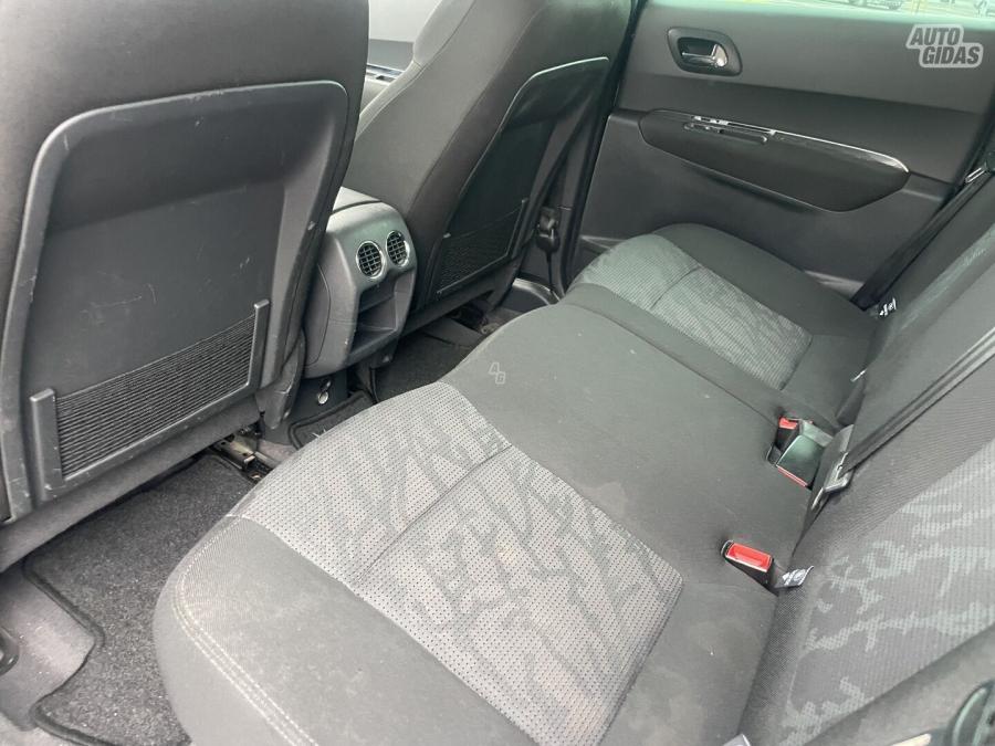 Melns Peugeot 3008 2011 Kauņa, ar dzinēja tilpumu 1.60 L un nobraukumu 303 tūkst. km par 3500 €, foto 25 vietnē AUTOMOTO.COM.LV