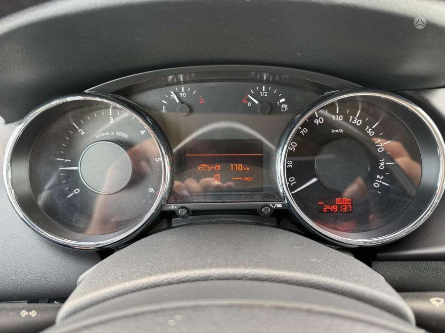 Черный Пежо 3008 2011 в Вильнюс, объемом двигателя 1.56 л и пробегом 249 тыс. км за 3700 €, фото 16 на AUTOMOTO.COM.LV
