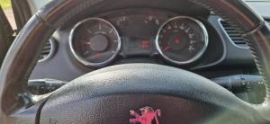 Black Peugeot 3008 2012 in Riga, with an engine capacity of 2.00 L and mileage of 278 thousand km for 5450 €, photo 14 on AUTOMOTO.COM.LV