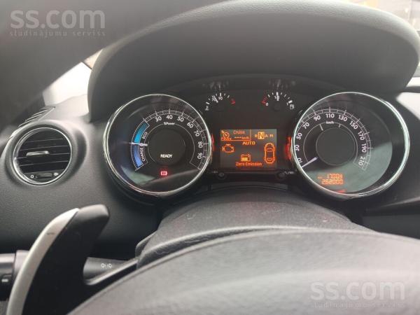 Peugeot 3008 2012 Saldus vietnÄ Melns Peugeot 3008 2012 Saldus, ar dzinÄja tilpumu 2.00 L un nobraukumu 262 tÅ«kst. km par 5500 ā¬, foto 9 vietnÄ AUTOMOTO.COM.LV