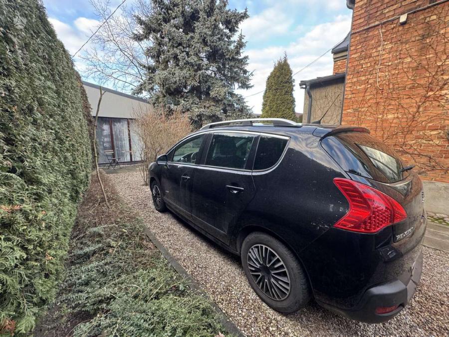 Melns Peugeot 3008 2013 Kauņa, ar dzinēja tilpumu 2.00 L un nobraukumu 268 tūkst. km par 5000 €, foto 3 vietnē AUTOMOTO.COM.LV