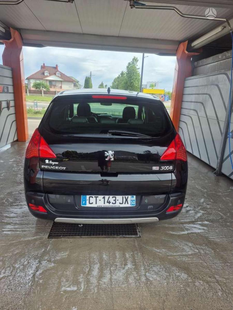 Black Peugeot 3008 2013 in Taurage, with an engine capacity of 2.00 L and mileage of 273 thousand km for 3900 €, photo 9 on AUTOMOTO.COM.LV