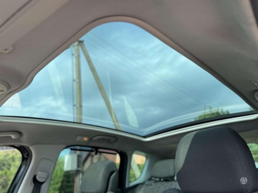 Melns Peugeot 3008 2013 Viļņa, ar dzinēja tilpumu 1.56 L un nobraukumu 295 tūkst. km par 2100 €, foto 19 vietnē AUTOMOTO.COM.LV