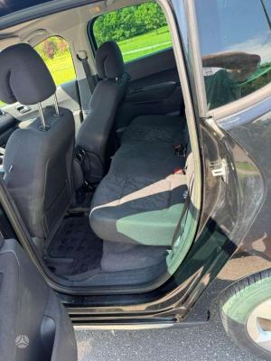 Black Peugeot 3008 2013 in Panevezys, with an engine capacity of 1.56 L and mileage of 195 thousand km for 3600 €, photo 10 on AUTOMOTO.COM.LV