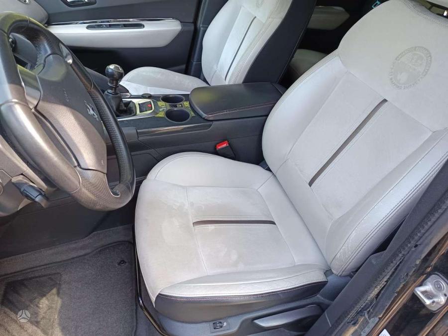 Black Peugeot 3008 2013 in Taurage, with an engine capacity of 2.00 L and mileage of 276 thousand km for 3300 €, photo 9 on AUTOMOTO.COM.LV