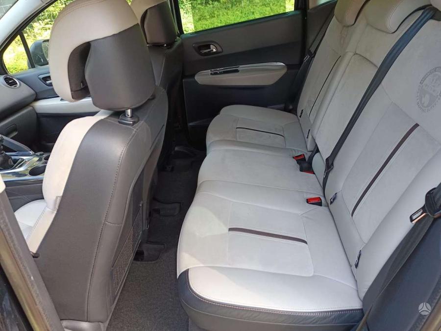 Black Peugeot 3008 2013 in Taurage, with an engine capacity of 2.00 L and mileage of 276 thousand km for 3300 €, photo 10 on AUTOMOTO.COM.LV