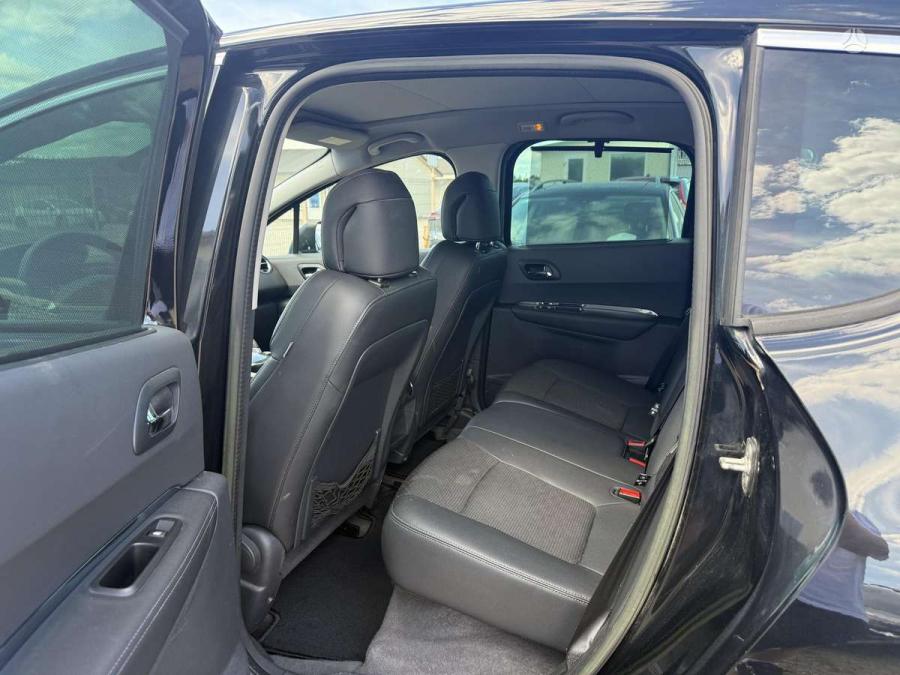 Black Peugeot 3008 2014 in Vilnius, with an engine capacity of 1.56 L and mileage of 240 thousand km for 5500 €, photo 9 on AUTOMOTO.COM.LV