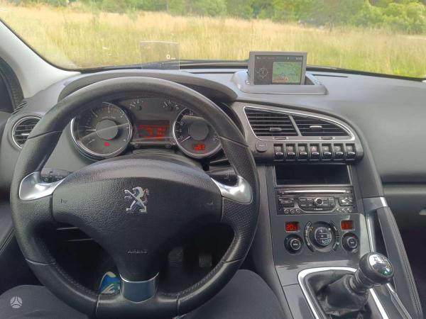 Melns Peugeot 3008 2014 Tauragė, ar dzinēja tilpumu 2.00 L un nobraukumu 300 tūkst. km par 4650 €, foto 9 vietnē AUTOMOTO.COM.LV