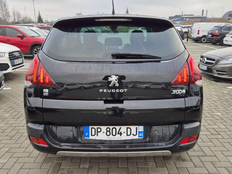Black Peugeot 3008 2015 in Taurage, with an engine capacity of 2.00 L and mileage of 230 thousand km for 5000 €, photo 5 on AUTOMOTO.COM.LV