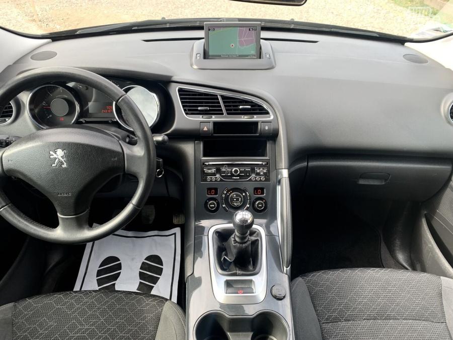 Black Peugeot 3008 2015 in Vilnius, with an engine capacity of 1.60 L and mileage of 243 thousand km for 4850 €, photo 15 on AUTOMOTO.COM.LV
