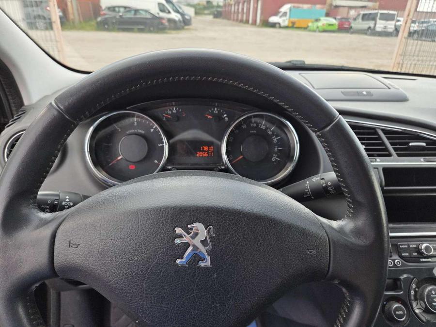 Melns Peugeot 3008 2015 Viļņa, ar dzinēja tilpumu 1.56 L un nobraukumu 205 tūkst. km par 5100 €, foto 12 vietnē AUTOMOTO.COM.LV