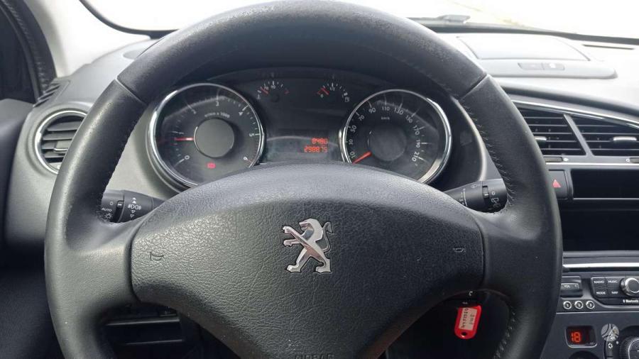 Black Peugeot 3008 2015 in Vilnius, with an engine capacity of 2.00 L and mileage of 298 thousand km for 5000 €, photo 12 on AUTOMOTO.COM.LV