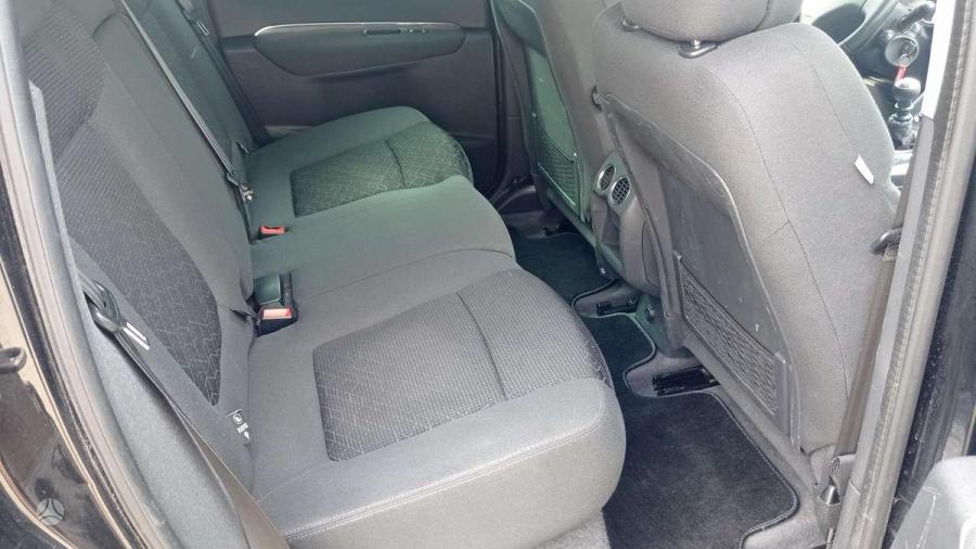 Black Peugeot 3008 2015 in Vilnius, with an engine capacity of 2.00 L and mileage of 298 thousand km for 5000 €, photo 17 on AUTOMOTO.COM.LV