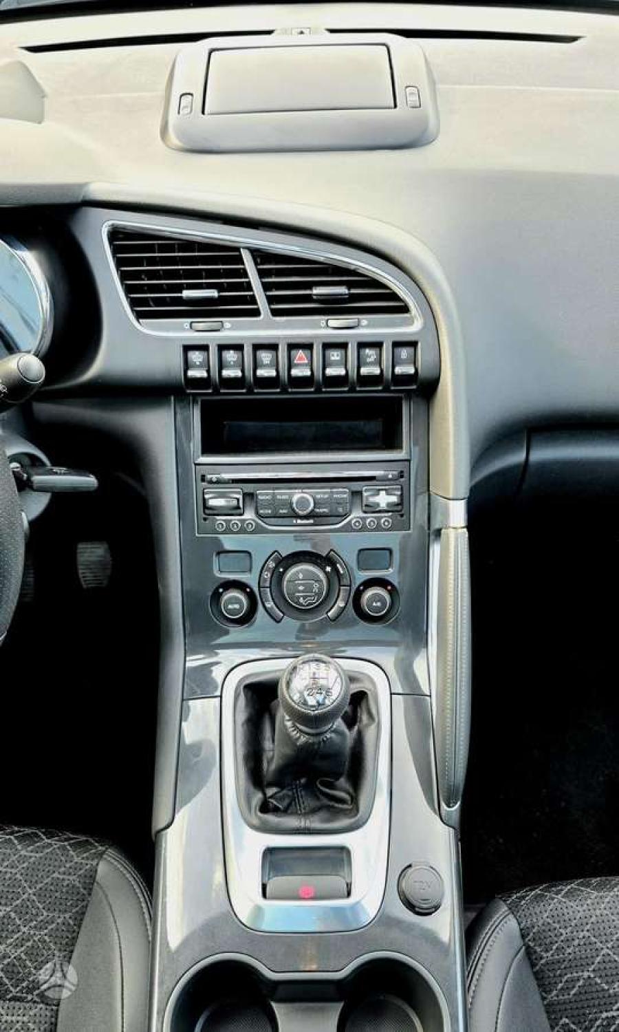 Melns Peugeot 3008 2015 Tauragė, ar dzinēja tilpumu 1.20 L un nobraukumu 138 tūkst. km par 5000 €, foto 20 vietnē AUTOMOTO.COM.LV