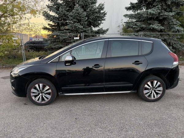 Peugeot 3008 2015 in Marijampole on AUTOMOTO.COM.LV Black Peugeot 3008 2015 in Marijampole, with an engine capacity of 1.60 L and mileage of 280 thousand km for 3550 €, photo 9 on AUTOMOTO.COM.LV
