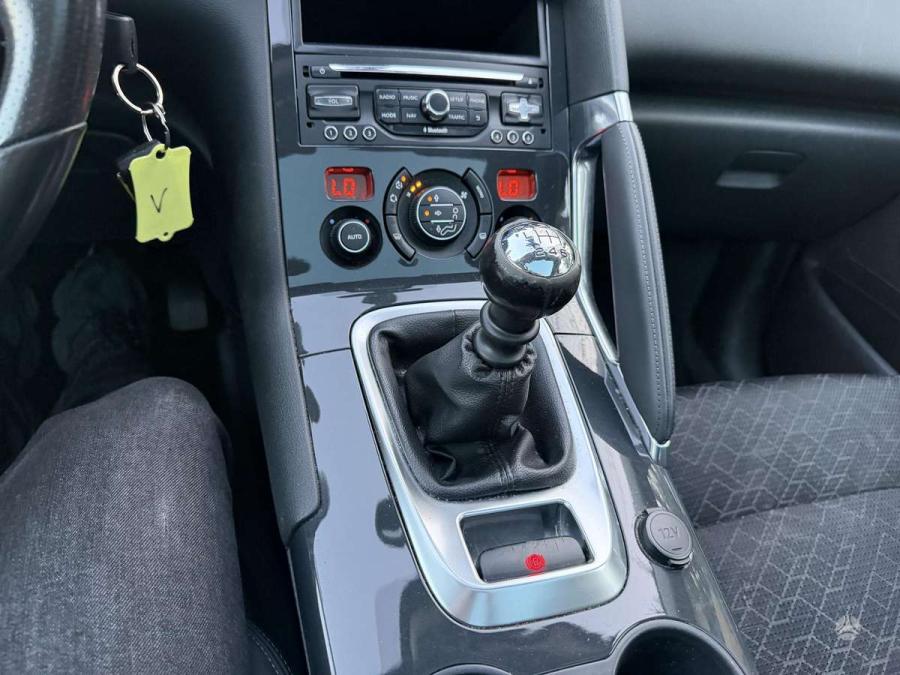 Melns Peugeot 3008 2015 Marijampole, ar dzinēja tilpumu 1.60 L un nobraukumu 280 tūkst. km par 3550 €, foto 12 vietnē AUTOMOTO.COM.LV