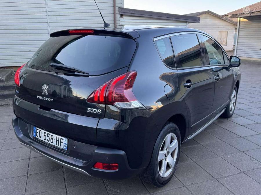 Melns Peugeot 3008 2016 Viļņa, ar dzinēja tilpumu 1.56 L un nobraukumu 201 tūkst. km par 6900 €, foto 5 vietnē AUTOMOTO.COM.LV