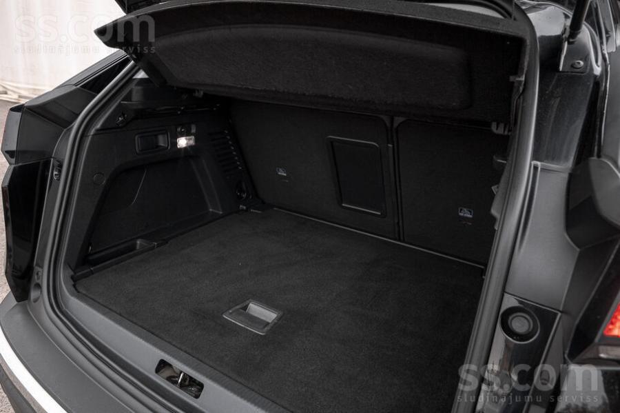 Black Peugeot 3008 2016 in Jelgava, with an engine capacity of 1.20 L and mileage of 83 thousand km for 9590 €, photo 13 on AUTOMOTO.COM.LV