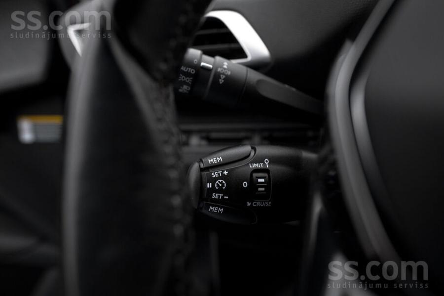 Black Peugeot 3008 2016 in Jelgava, with an engine capacity of 1.20 L and mileage of 83 thousand km for 9590 €, photo 18 on AUTOMOTO.COM.LV