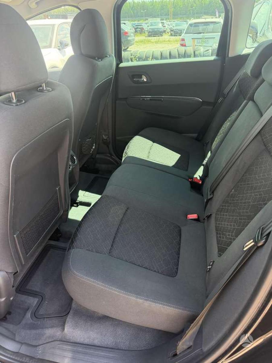 Black Peugeot 3008 2016 in Vilnius, with an engine capacity of 1.56 L and mileage of 250 thousand km for 5250 €, photo 9 on AUTOMOTO.COM.LV
