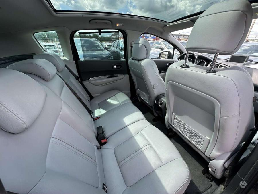 Black Peugeot 3008 2016 in Vilnius, with an engine capacity of 1.56 L and mileage of 219 thousand km for 6499 €, photo 13 on AUTOMOTO.COM.LV