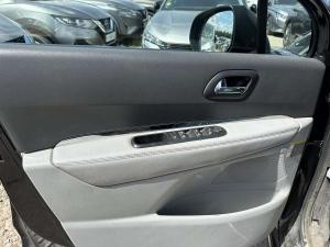 Black Peugeot 3008 2016 in Vilnius, with an engine capacity of 1.56 L and mileage of 219 thousand km for 6499 €, photo 15 on AUTOMOTO.COM.LV