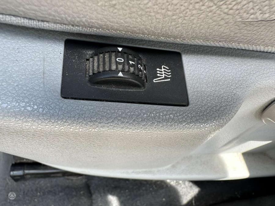 Black Peugeot 3008 2016 in Vilnius, with an engine capacity of 1.56 L and mileage of 219 thousand km for 6499 €, photo 17 on AUTOMOTO.COM.LV