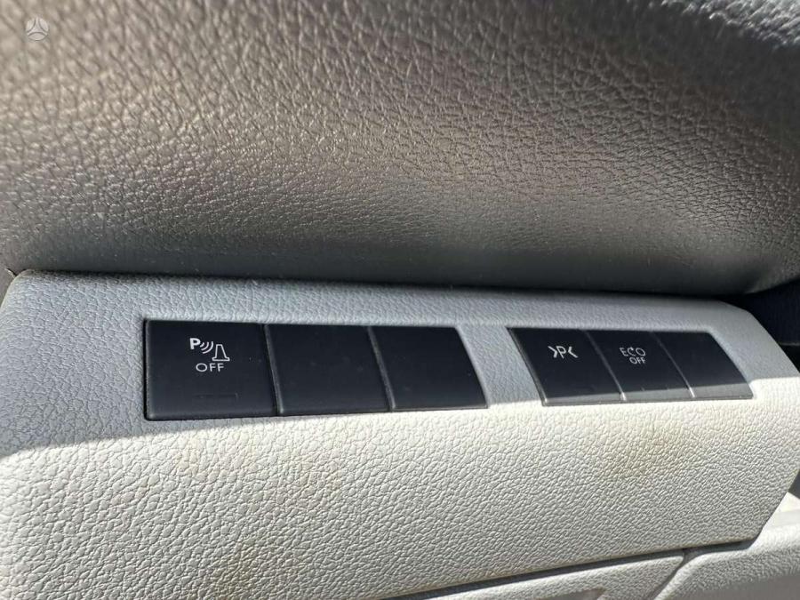 Black Peugeot 3008 2016 in Vilnius, with an engine capacity of 1.56 L and mileage of 219 thousand km for 6499 €, photo 18 on AUTOMOTO.COM.LV