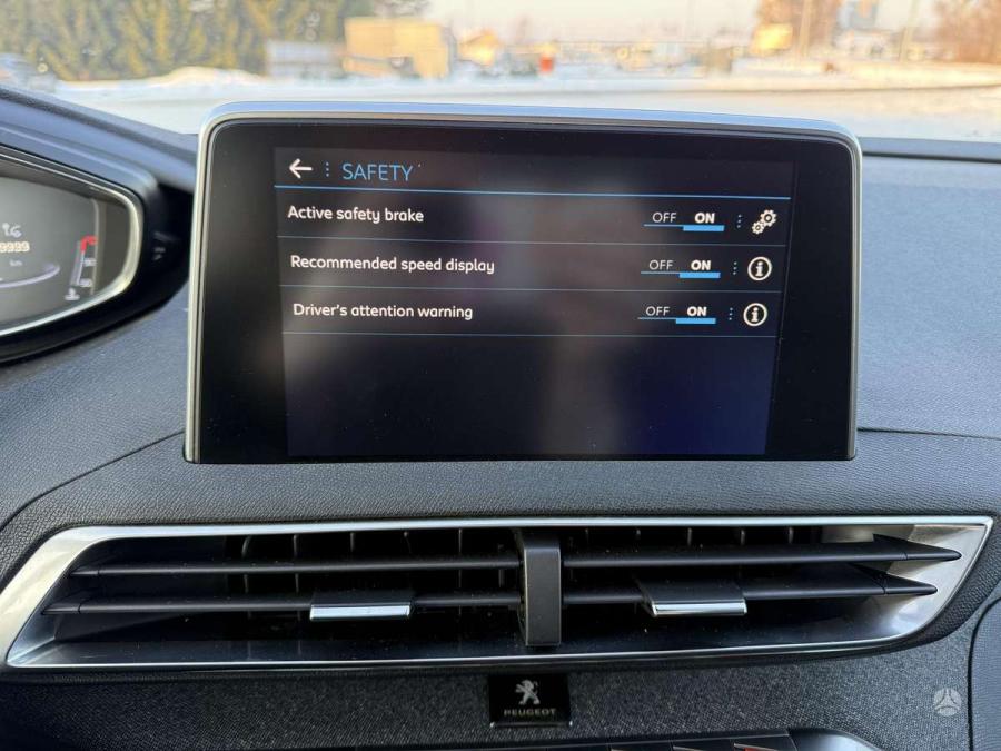 Черный Пежо 3008 2017 в Таураге, объемом двигателя 1.20 л и пробегом 80 тыс. км за 8900 €, фото 23 на AUTOMOTO.COM.LV