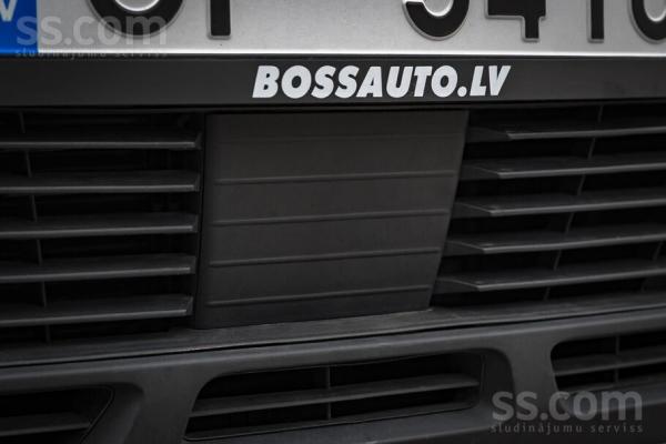 Black Peugeot 3008 2017 in Riga, with an engine capacity of 1.20 L and mileage of 147 thousand km for 9995 €, photo 8 on AUTOMOTO.COM.LV