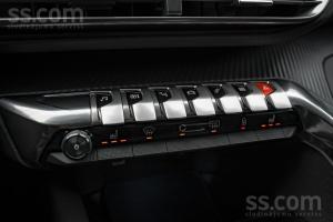 Melns Peugeot 3008 2017 Rīga, ar dzinēja tilpumu 1.20 L un nobraukumu 147 tūkst. km par 9995 €, foto 24 vietnē AUTOMOTO.COM.LV